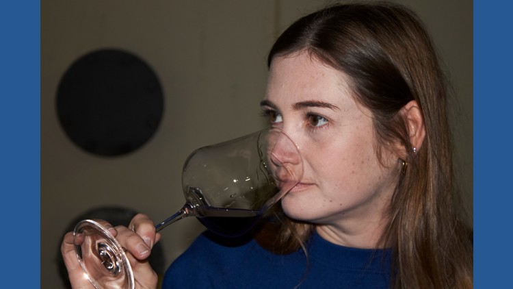 A COVID lockdown led this woman to plant a vineyard at her parents ...
