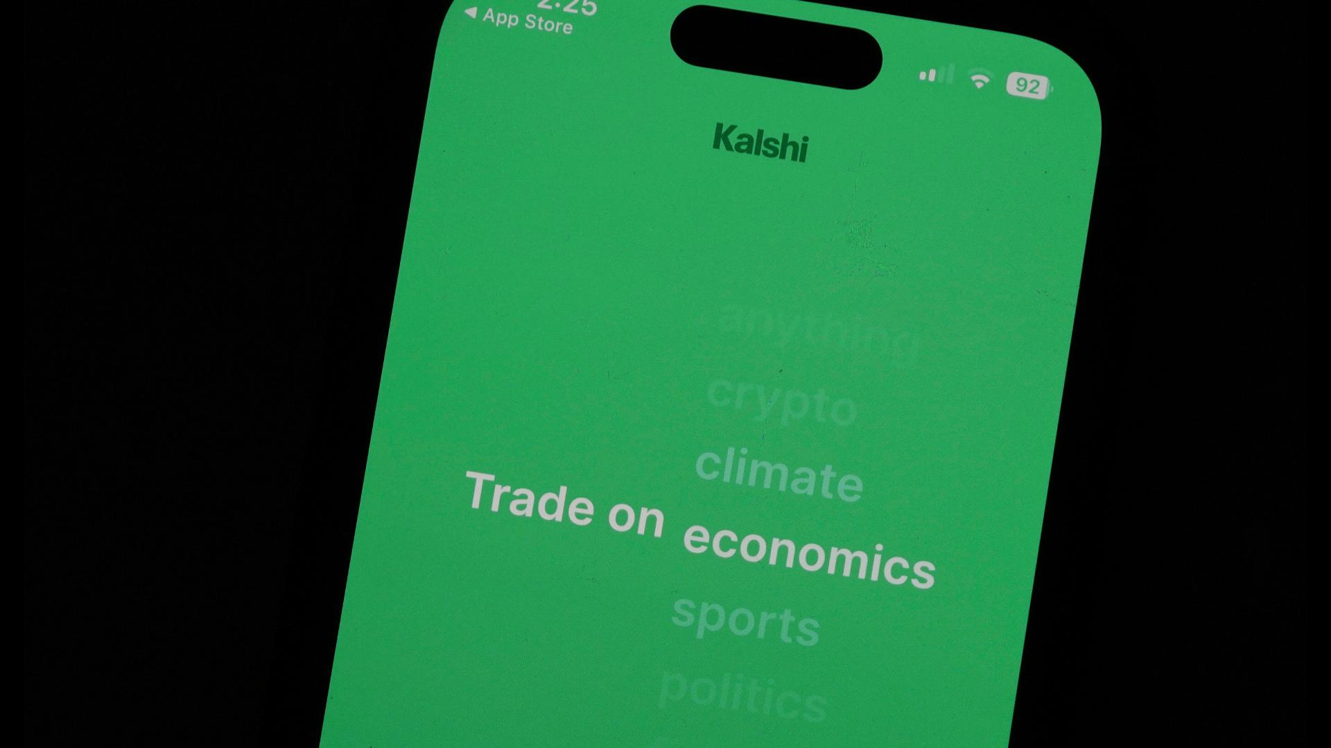 Senate bans members from trading on prediction markets in unanimous ...