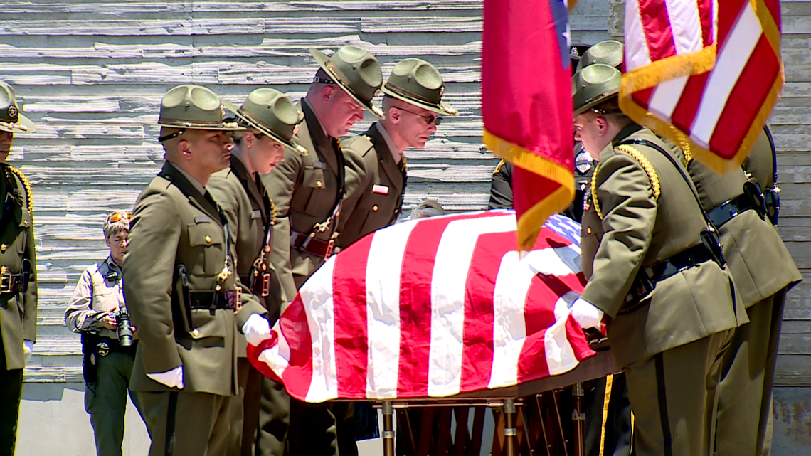 Officer Kevin Apple permanent memorial unveiling in Pea Ridge | thv11.com