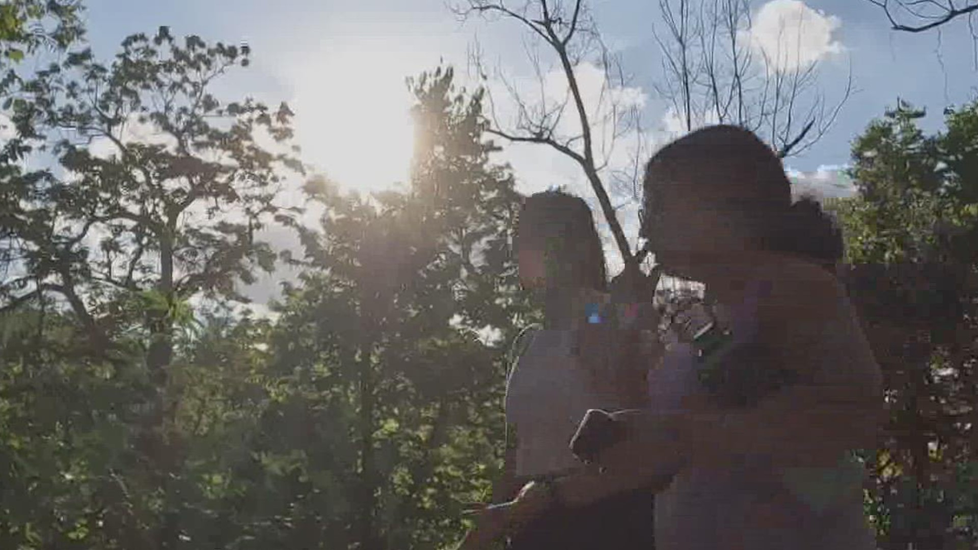 Hot Walk Girl Walk in Fayetteville | thv11.com