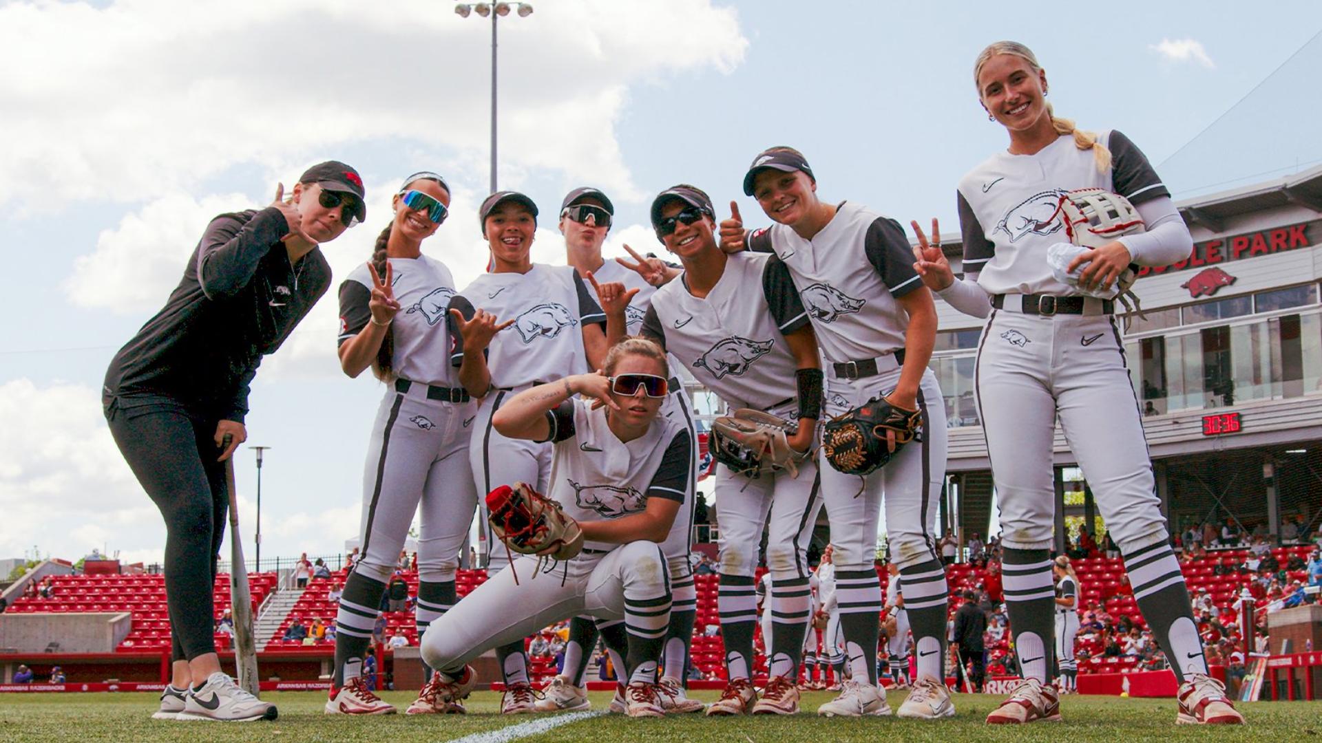 Hogs top Oklahoma State in 2nd round of Fayetteville Regional, advance ...