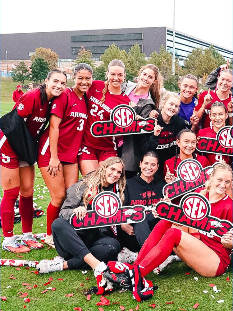 No. 6 Arkansas soccer claims SEC regular season title | thv11.com