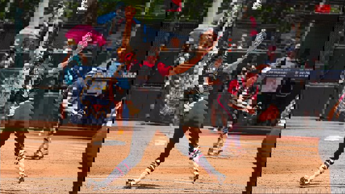 Arkansas softball advances with grand slam win over Tennessee | thv11.com