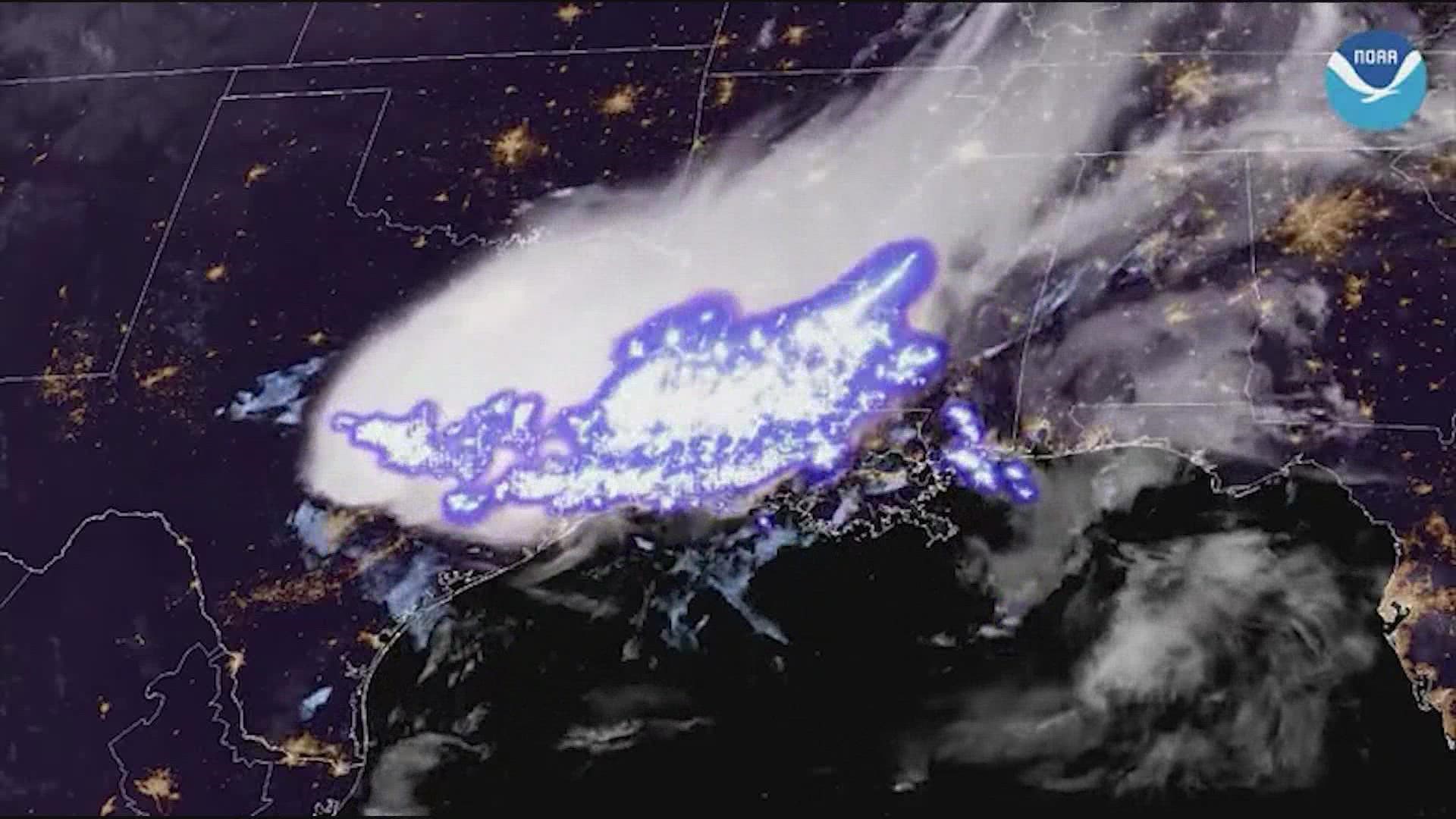 Record-breaking megaflash lightning documented in U.S. | thv11.com