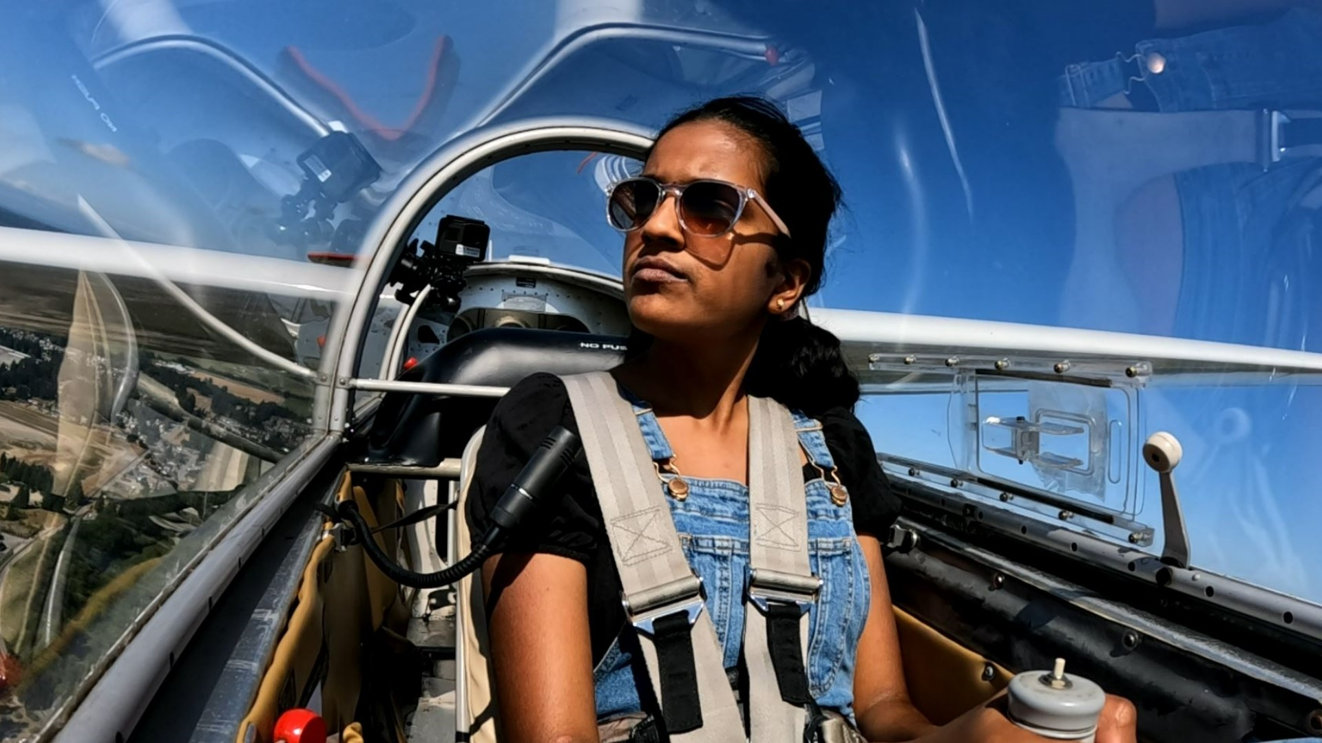 Teenage pilot could fly gliders before she could drive | thv11.com