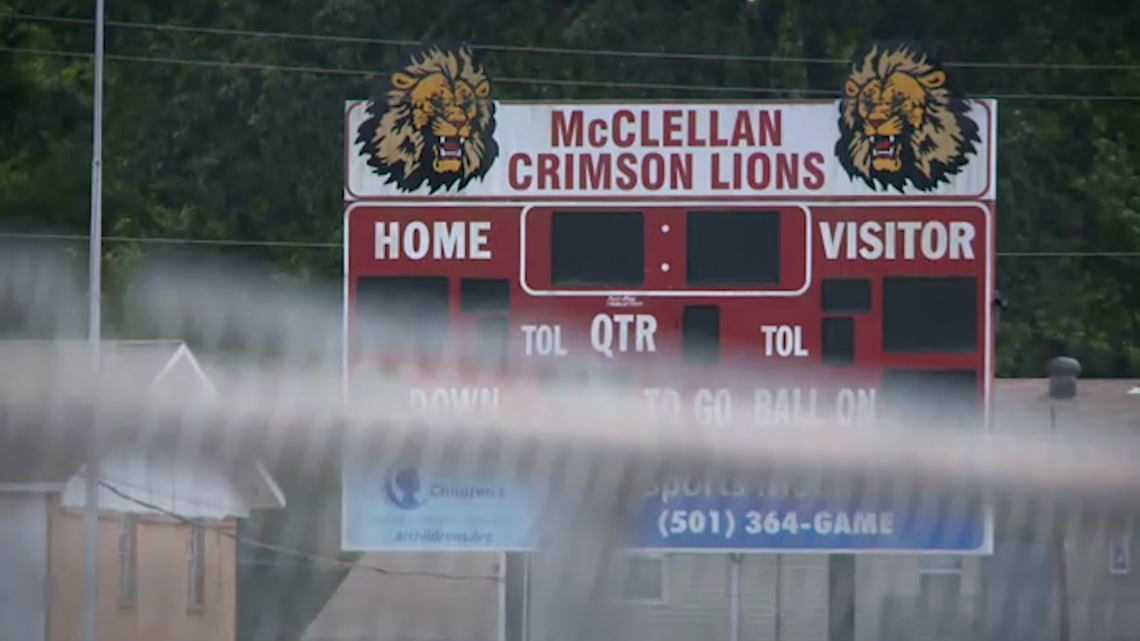 Little Rock McClellan honors closing football program | thv11.com