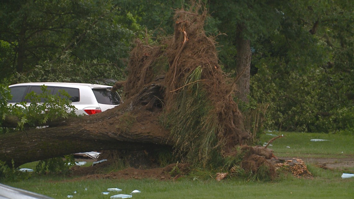 Over 80 mph wind causes damage in Pope County near Atkins | thv11.com