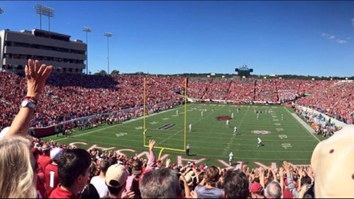 Razorback football stadium opens at full capacity | thv11.com
