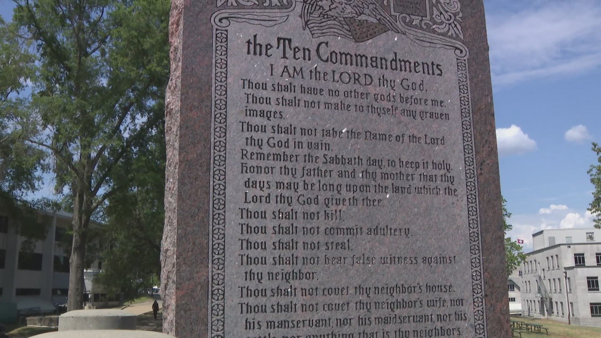 Federal court blocks Arkansas law displaying Ten Commandments in public ...