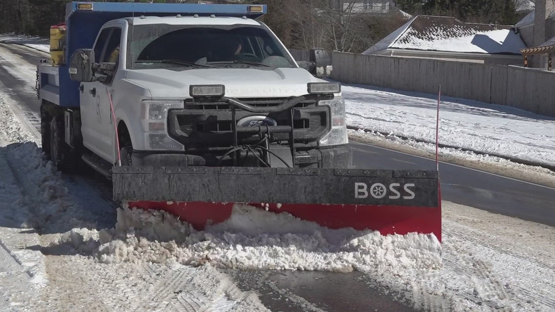 Road crews plow Arkansas's residential streets | thv11.com