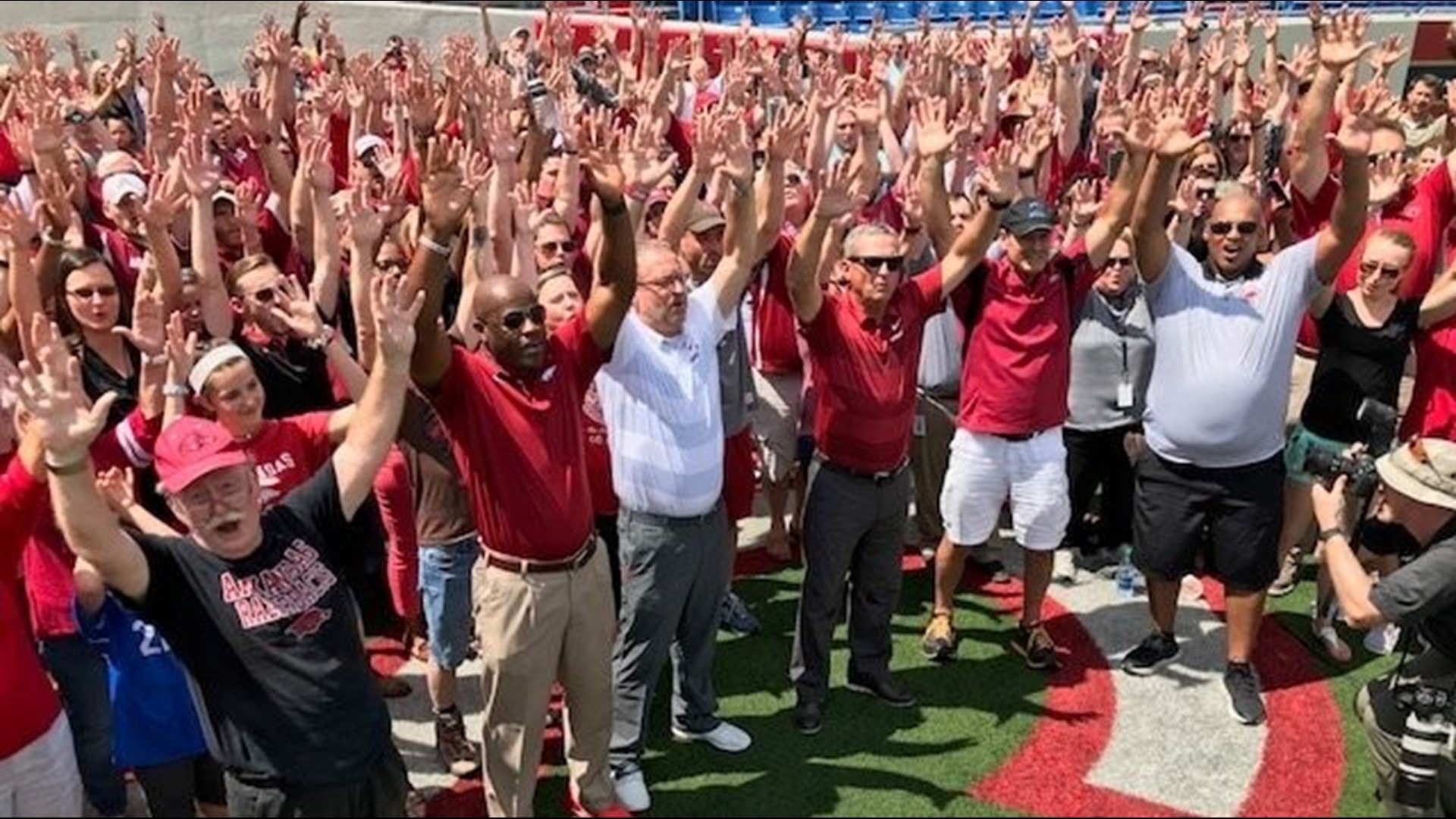 'Woo Pig Soooie' sounds throughout the world during the biggest Hog ...