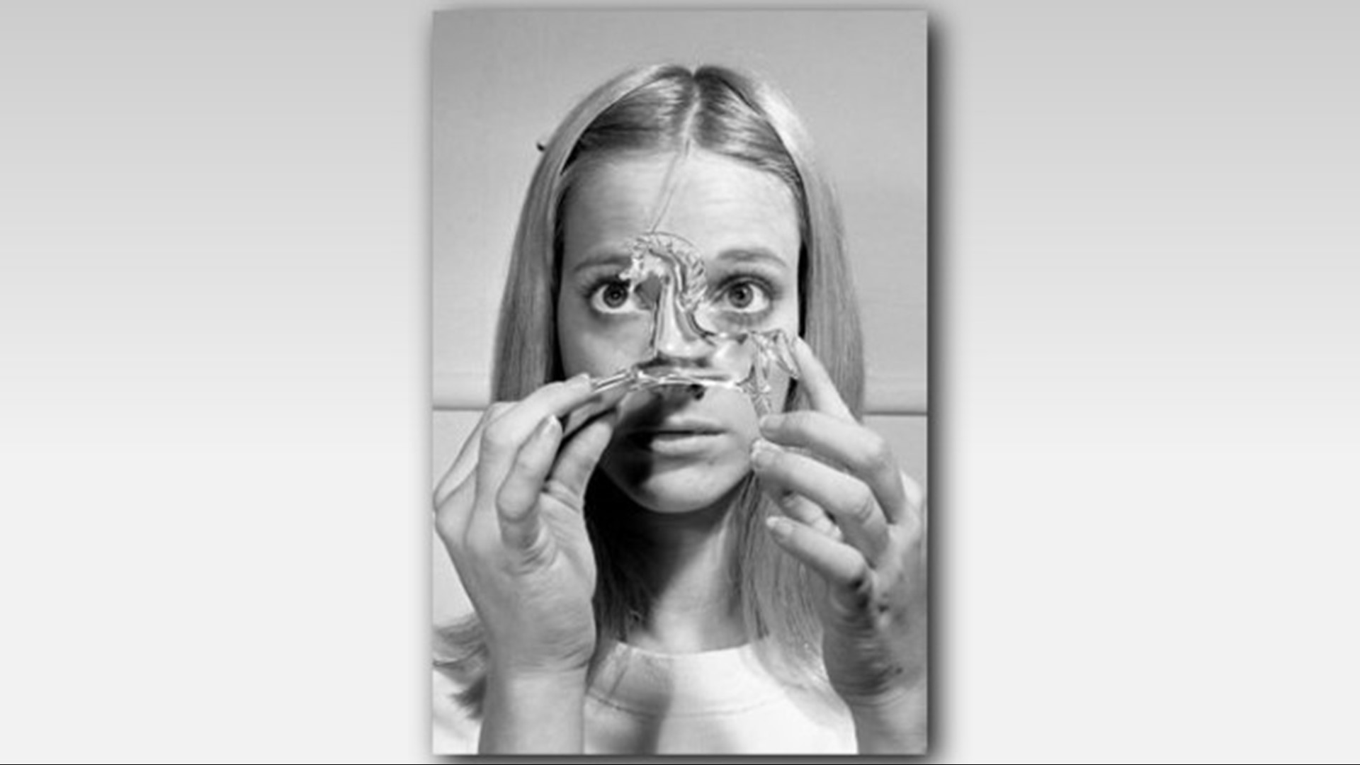 Oscar-Nominated Actress Sondra Locke Dies at 74 | thv11.com