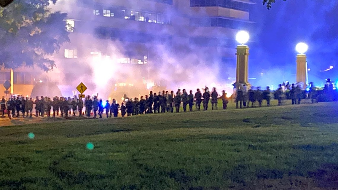 Police use tear gas against protesters in Little Rock for 2nd night ...