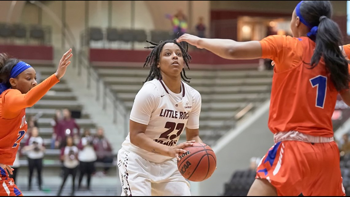 Collier's big night leads Trojans over Chanticleers | thv11.com