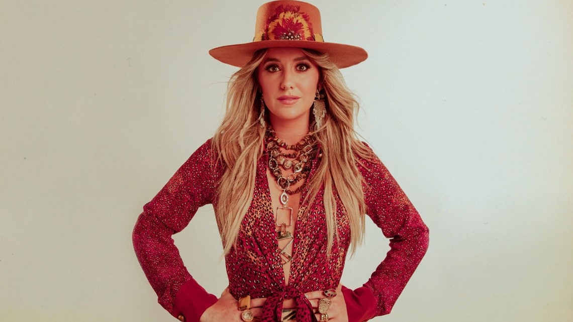 Lainey Wilson bringing US tour to Simmons Bank Arena in 2024 | thv11.com