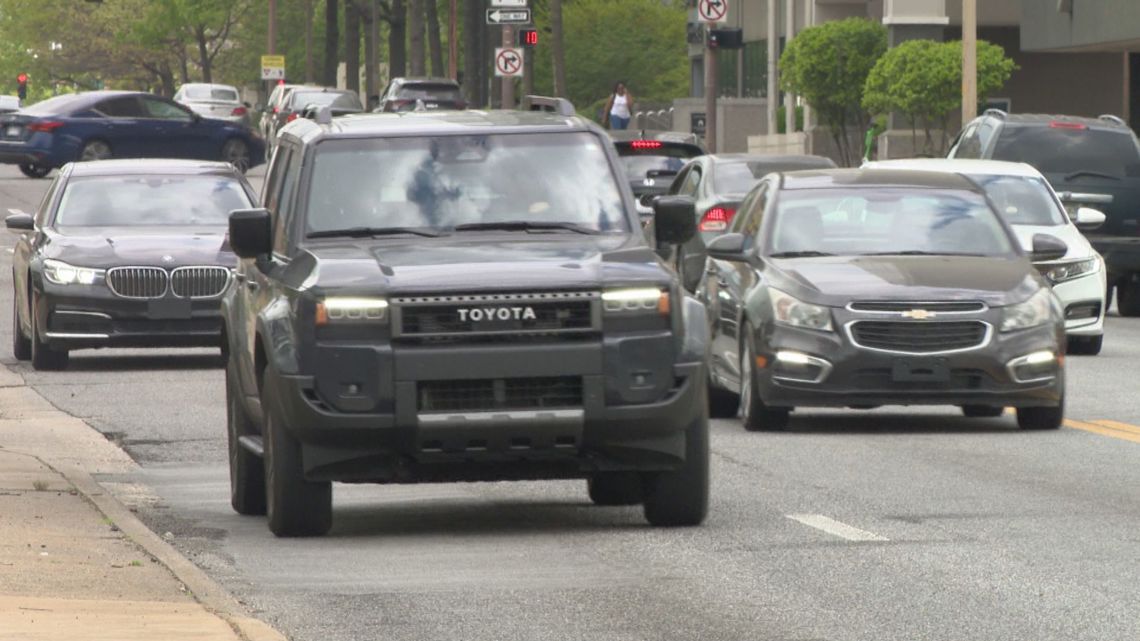 Who turns first at an intersection? | Driving You Crazy | thv11.com