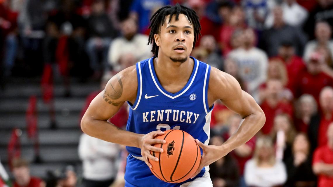 Former Kentucky guard D.J. Wagner officially signs with Arkansas ...