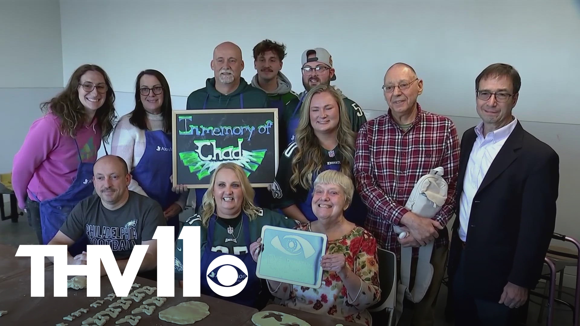 Transplant recipient meets family of man who donated corneas | thv11.com