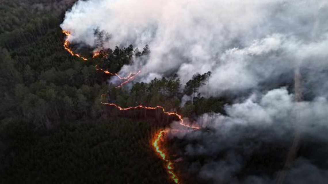 "Out of control" fire in Pulaski Co. causes evacuations in area | thv11.com