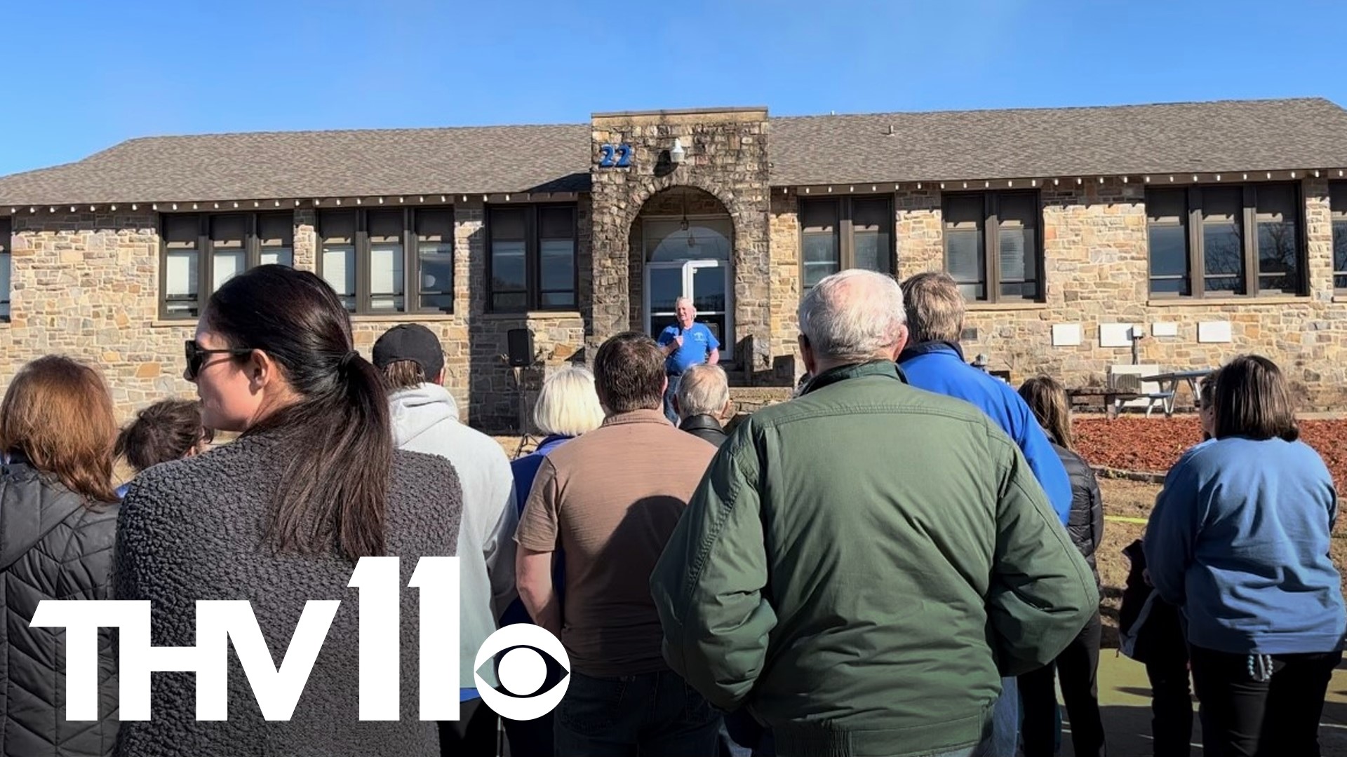 Jessieville community comes together for prayer after tornado | thv11.com