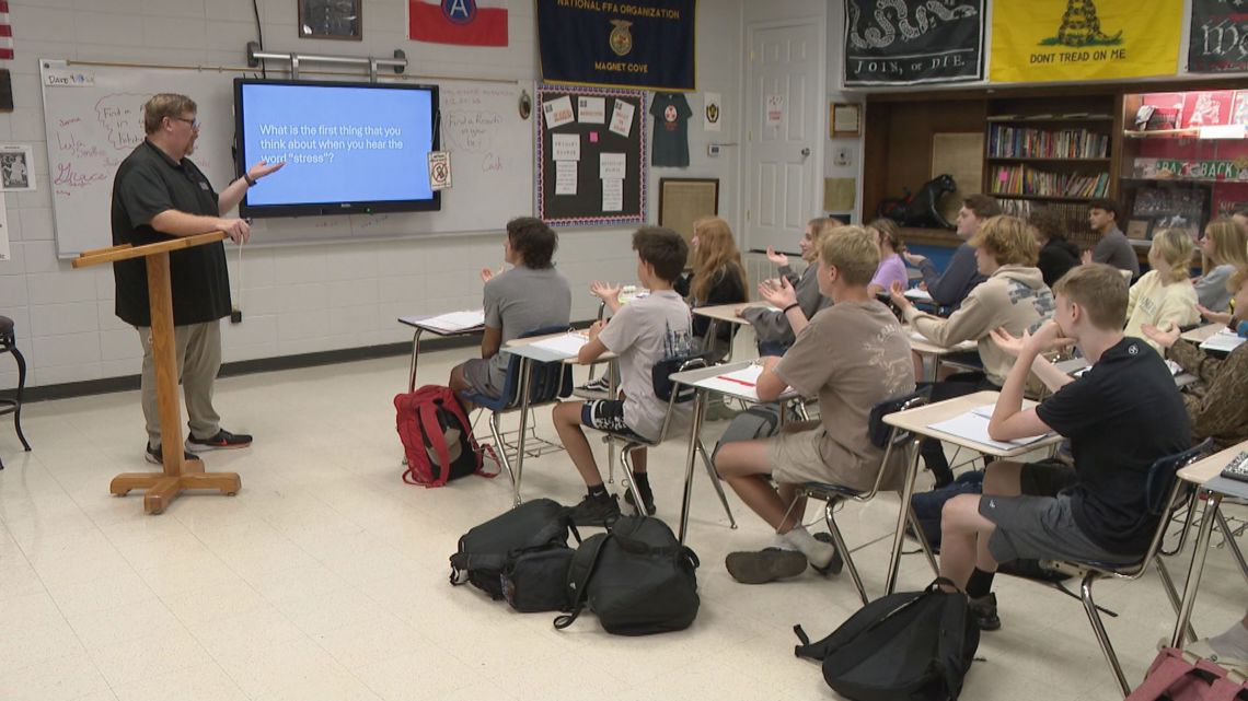 Magnet Cove freshmen seminar teaches life skills | thv11.com