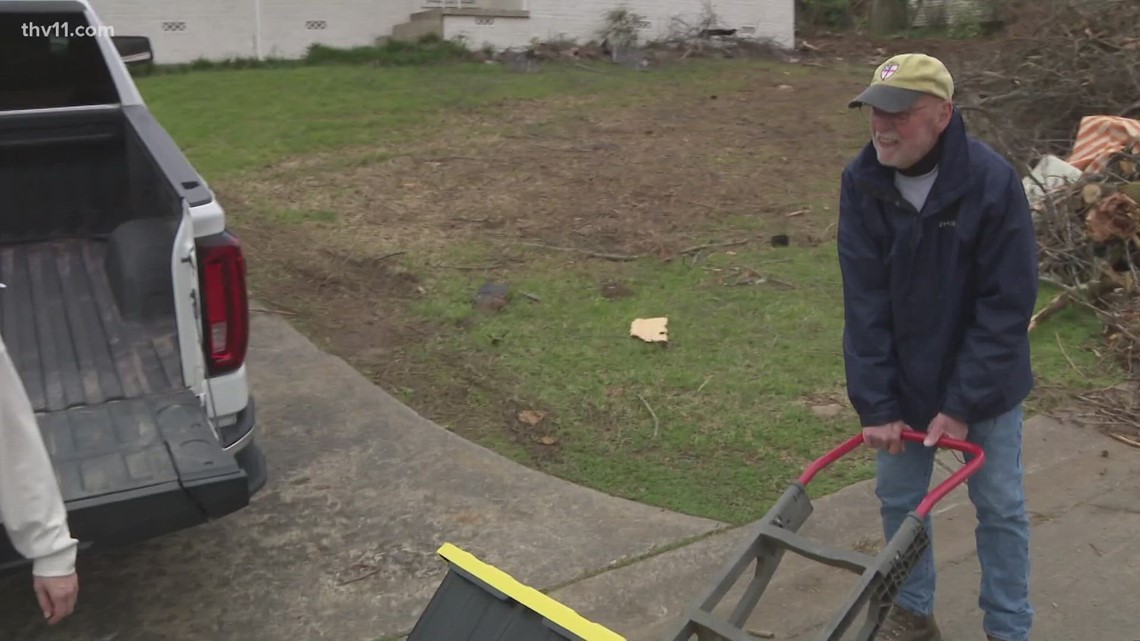 Little Rock neighbors hand out cleaning supplies to storm victims ...