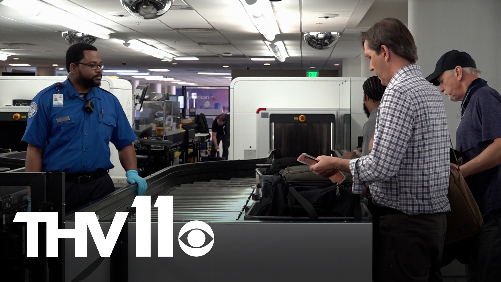 TSA lifts shoes-off requirement at airport security checkpoints | thv11.com