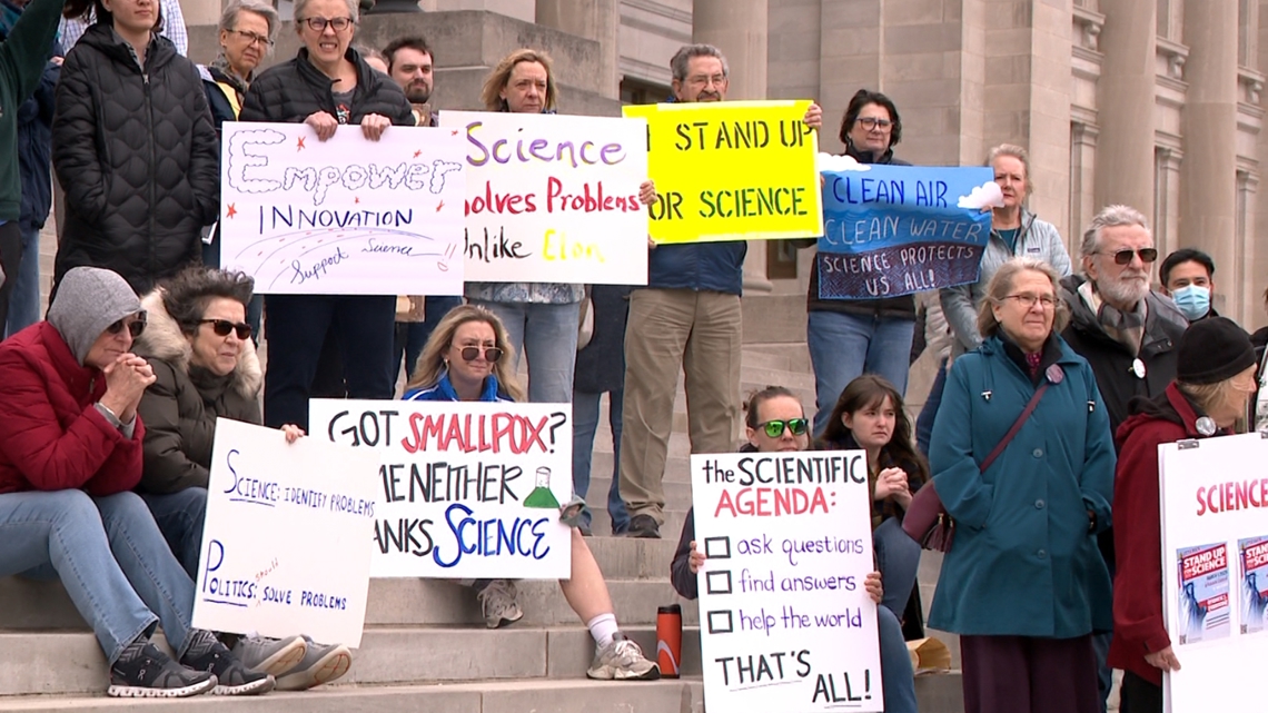 Stand Up For Science rally held on Arkansas State Capitol steps | thv11.com
