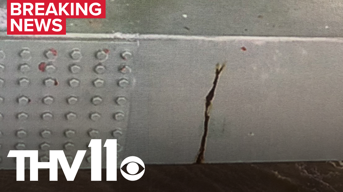Photos from 2019 reveals I-40 Mississippi River bridge crack | thv11.com