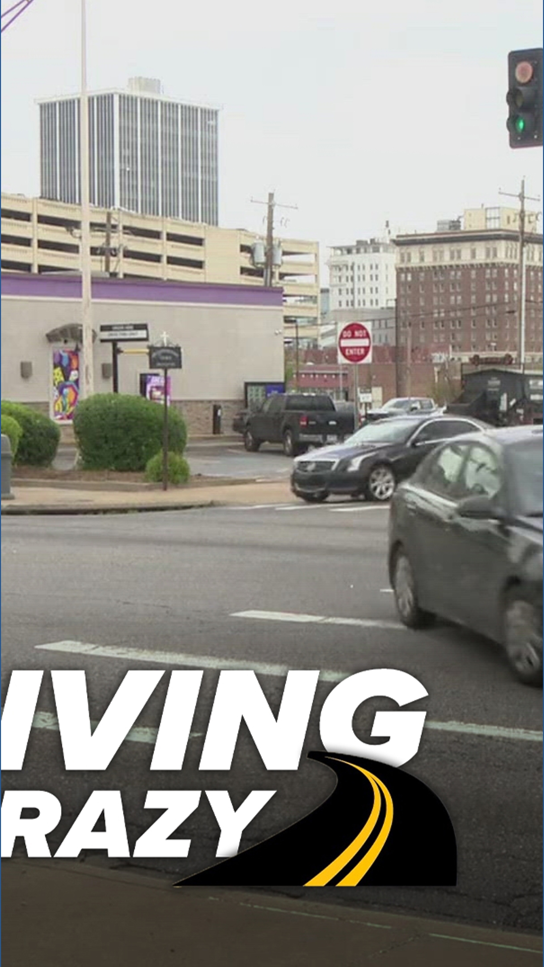 Who turns first at an intersection? | Driving You Crazy | thv11.com