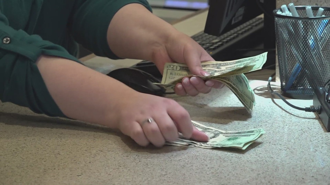Experts warn of rise in scams during summer | thv11.com