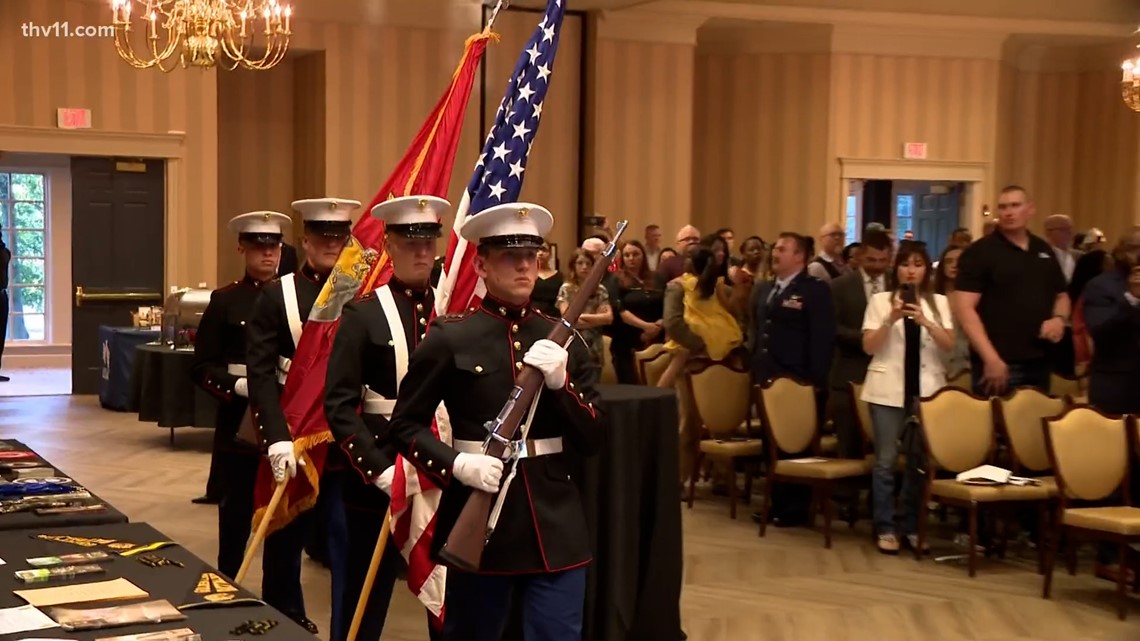 Saluting the heroes enlisting in the military | thv11.com