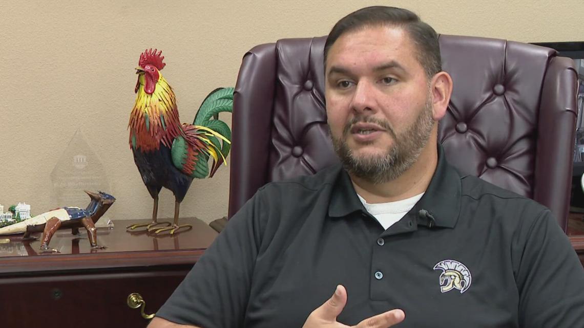 Arkansas's new 'Bell to Bell, No Cell' law in effect | thv11.com