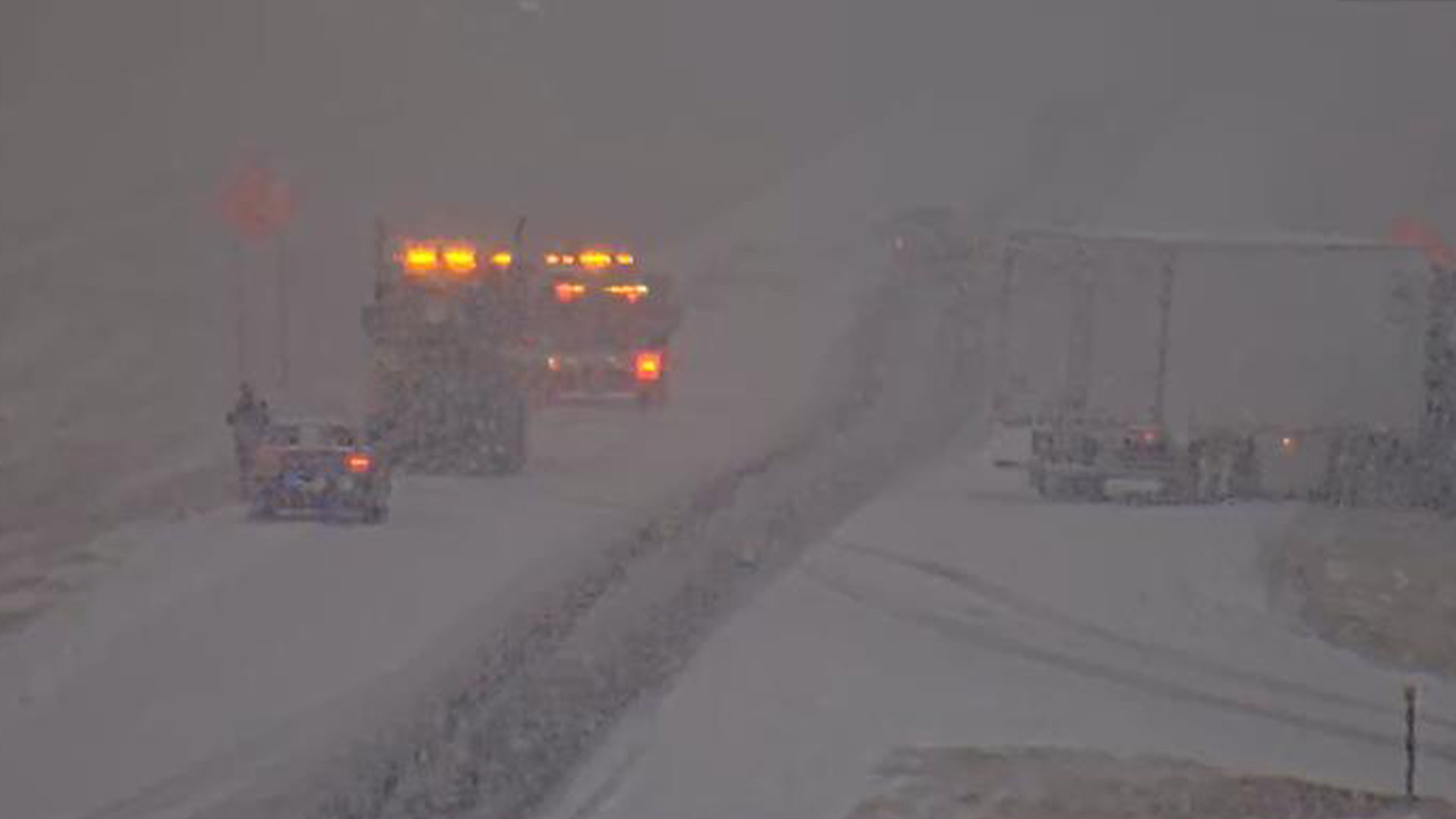 Latest on Arkansas road conditions, power outages due to snowfall ...