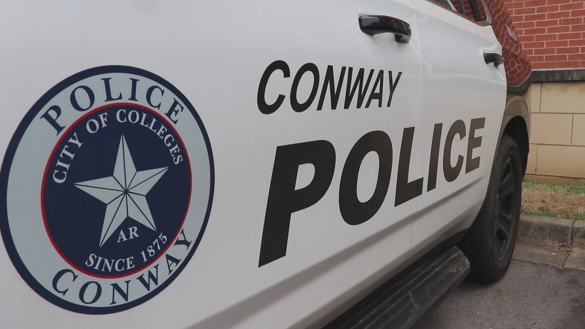 Conway police search for suspect of hit-and-run accident | thv11.com