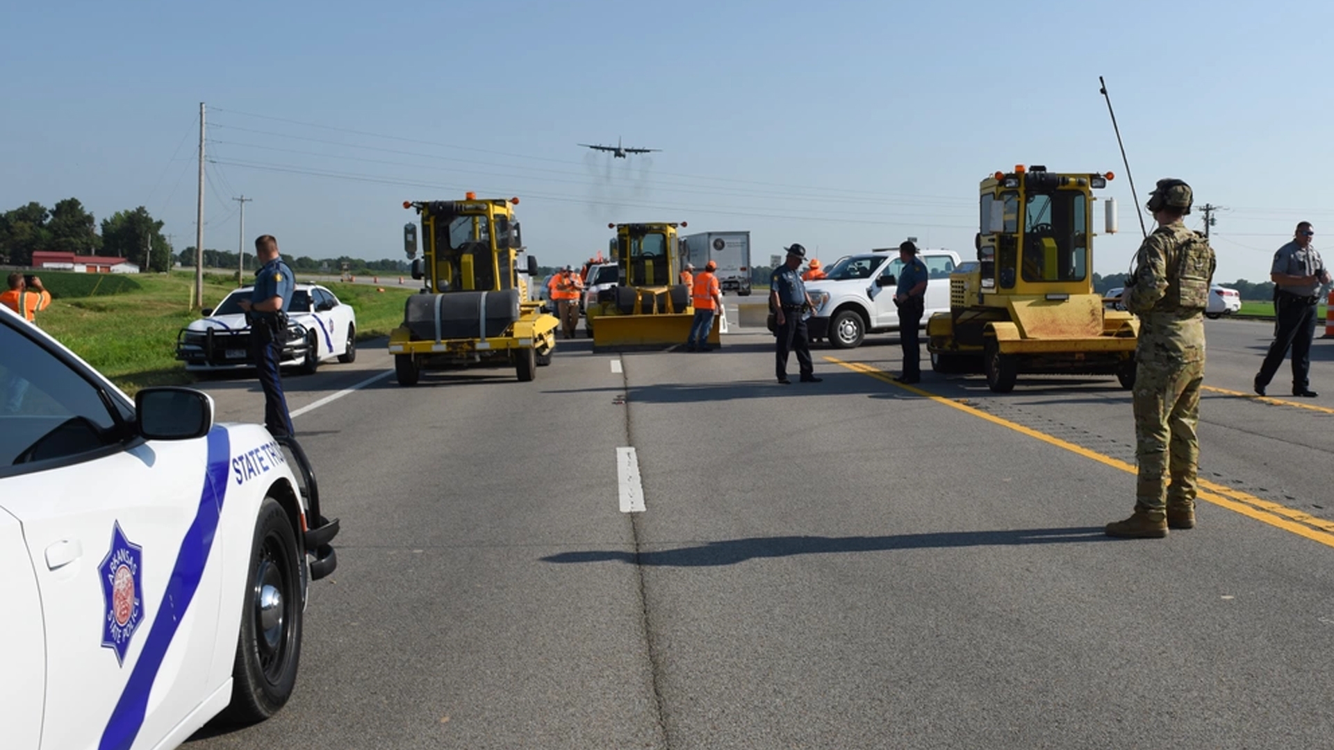 Military C-130 practice emergency landing on AR highway | thv11.com