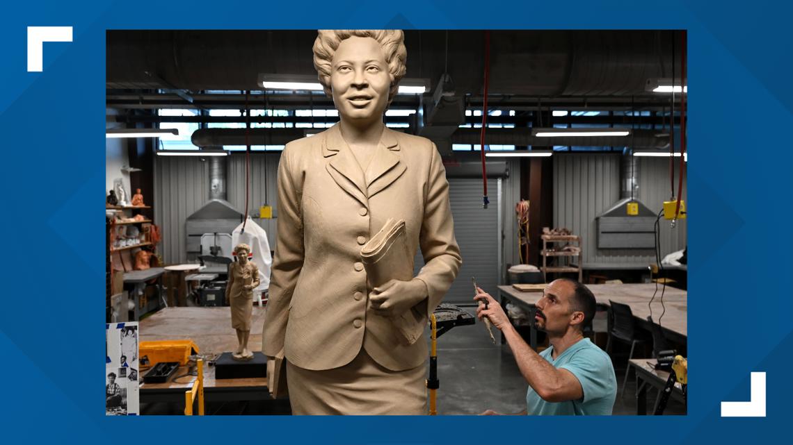 Daisy Bates and Johnny Cash statues to showcase at US Capitol | thv11.com