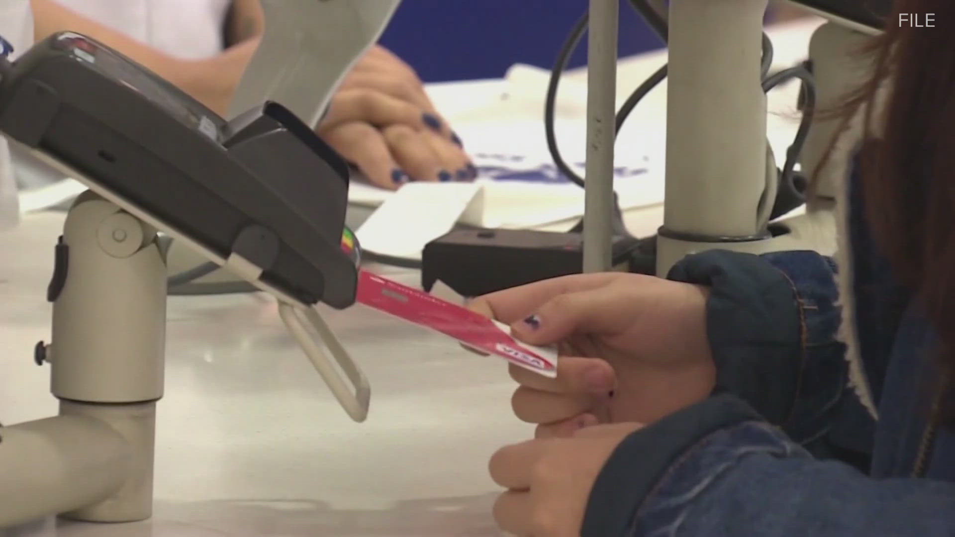 Baker Mayfield and the Buccaneers beat the Panthers 16-7 and stay alive ...