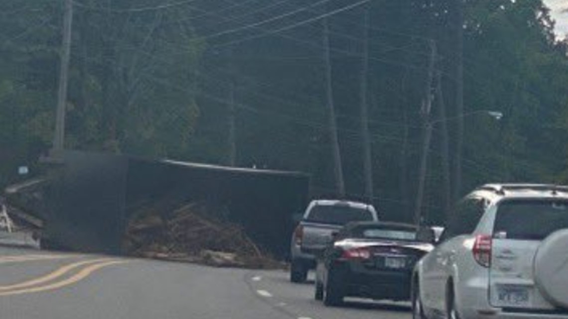 Overturned truck causes traffic delays on Cantrell | thv11.com