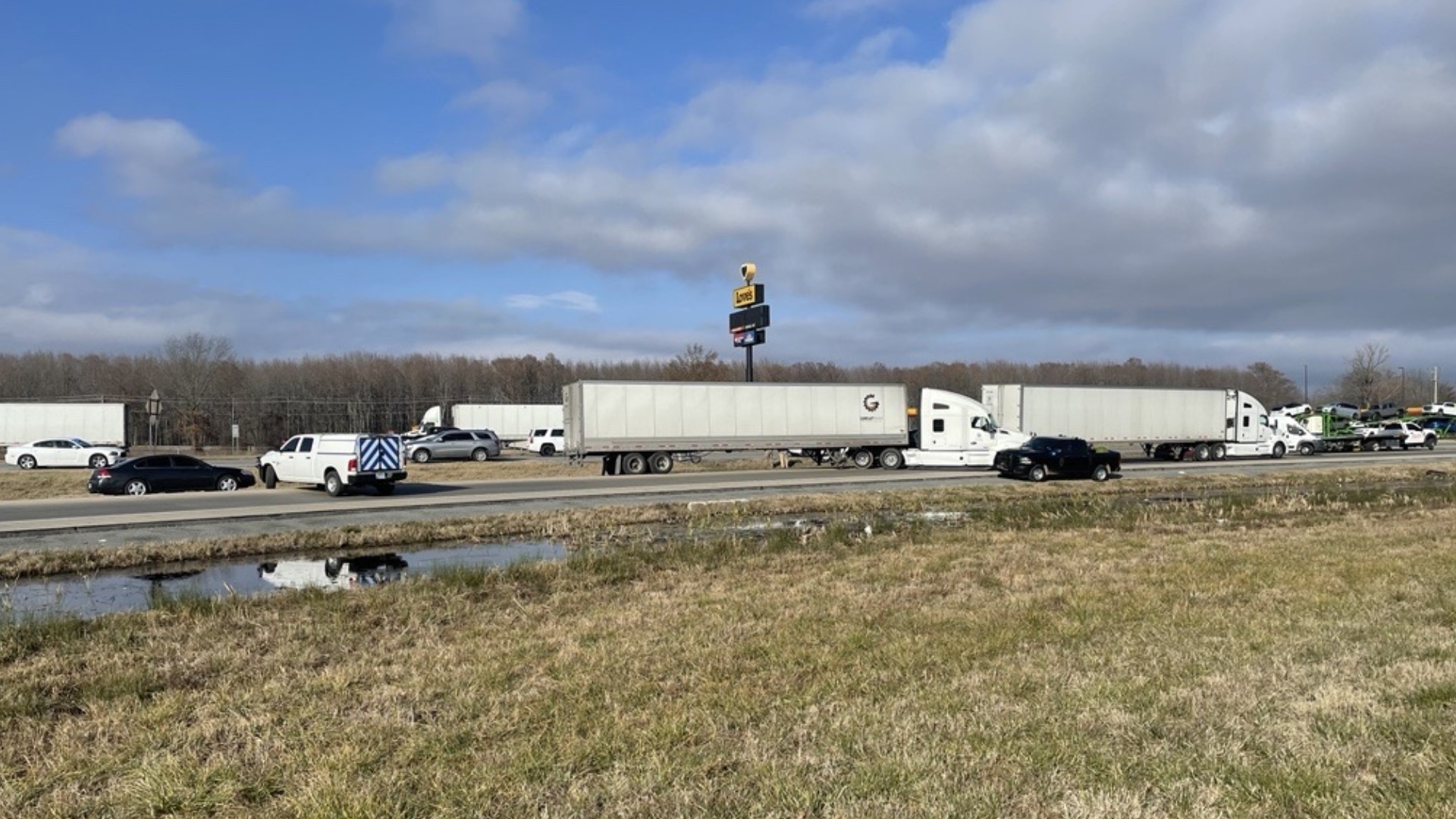 Police at the scene of incident on I-40 in North Little Rock | thv11.com