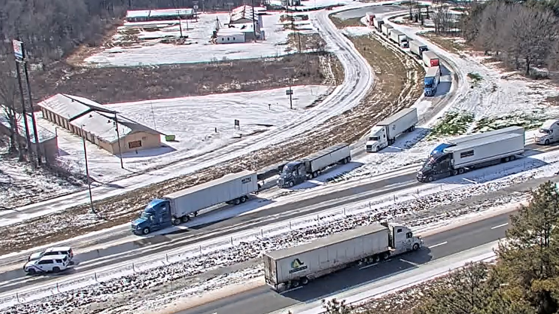 Winter weather causing traffic backup along I-40 | thv11.com