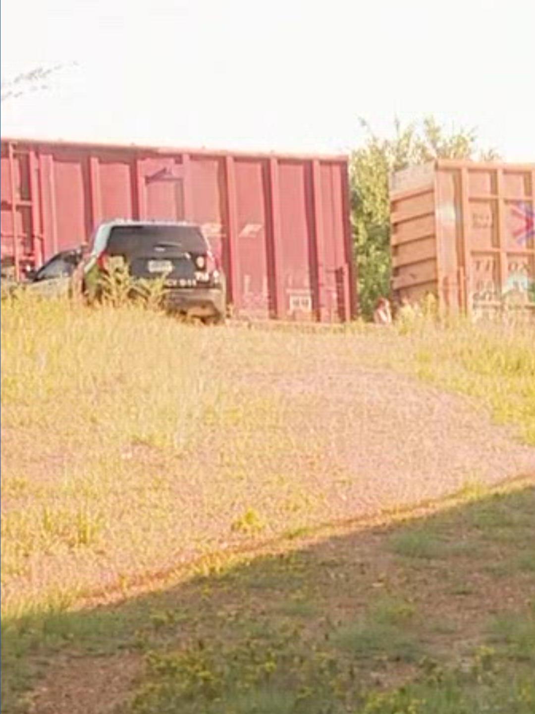 One person killed after being struck by train in Little Rock | thv11.com