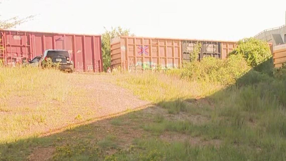 One person killed after being struck by train in Little Rock | thv11.com