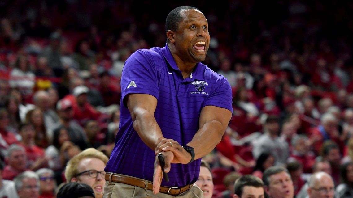 UCA's Boone out indefinitely after surgery | thv11.com
