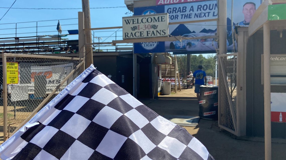 I-30 Speedway closing for good, drivers take last lap | thv11.com