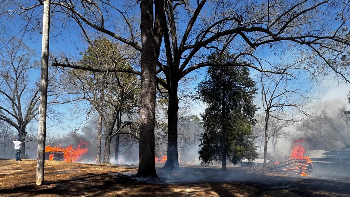 Crews responding to wildfires across Arkansas | What we know | thv11.com