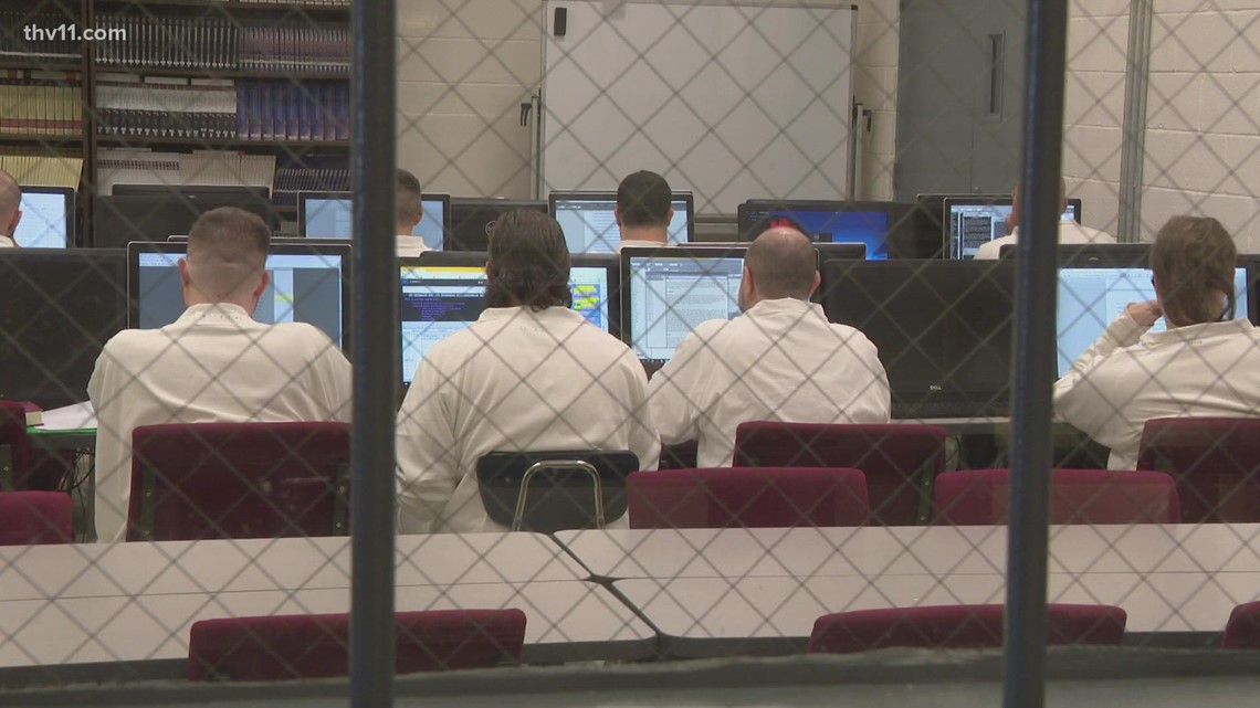 Arkansas inmates work to earn college degrees | thv11.com