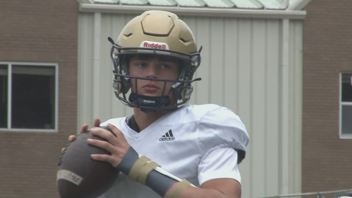 Pulaski Academy QB looks to lead team back to War Memorial | thv11.com