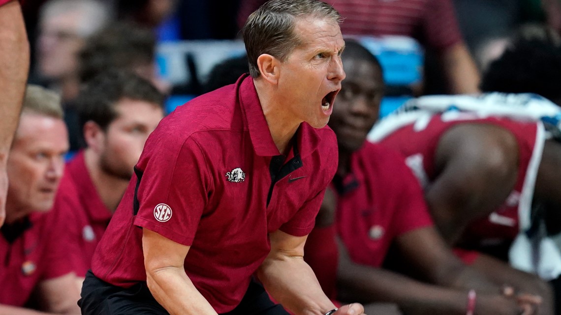 Razorbacks basketball to play at Simmons Bank Arena on Dec. 16 | thv11.com