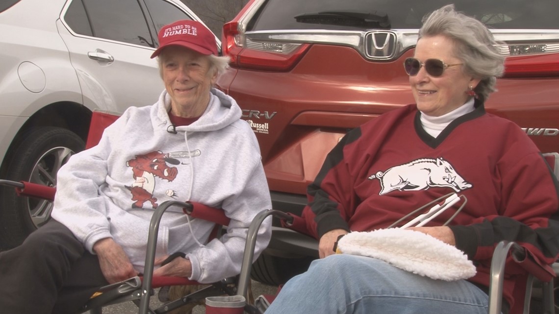 Little Rock super fan duo ready for Arkansas Razorback baseball | thv11.com